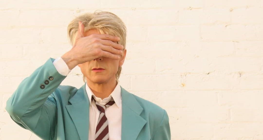 Bowie tribute makes its way back home - Lighthouse