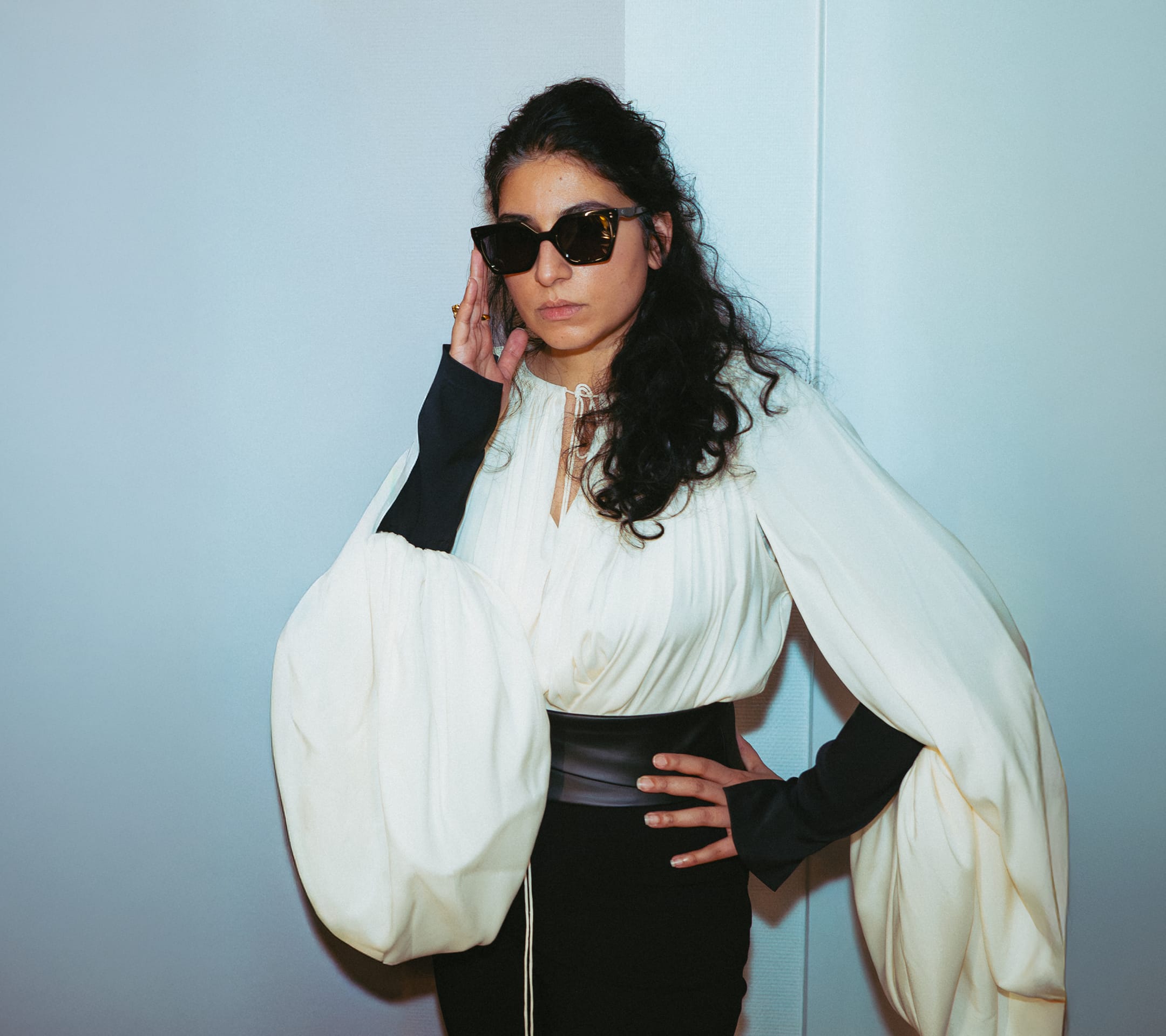 Arooj Aftab with London Contemporary Orchestra conducted by Robert Ames ...